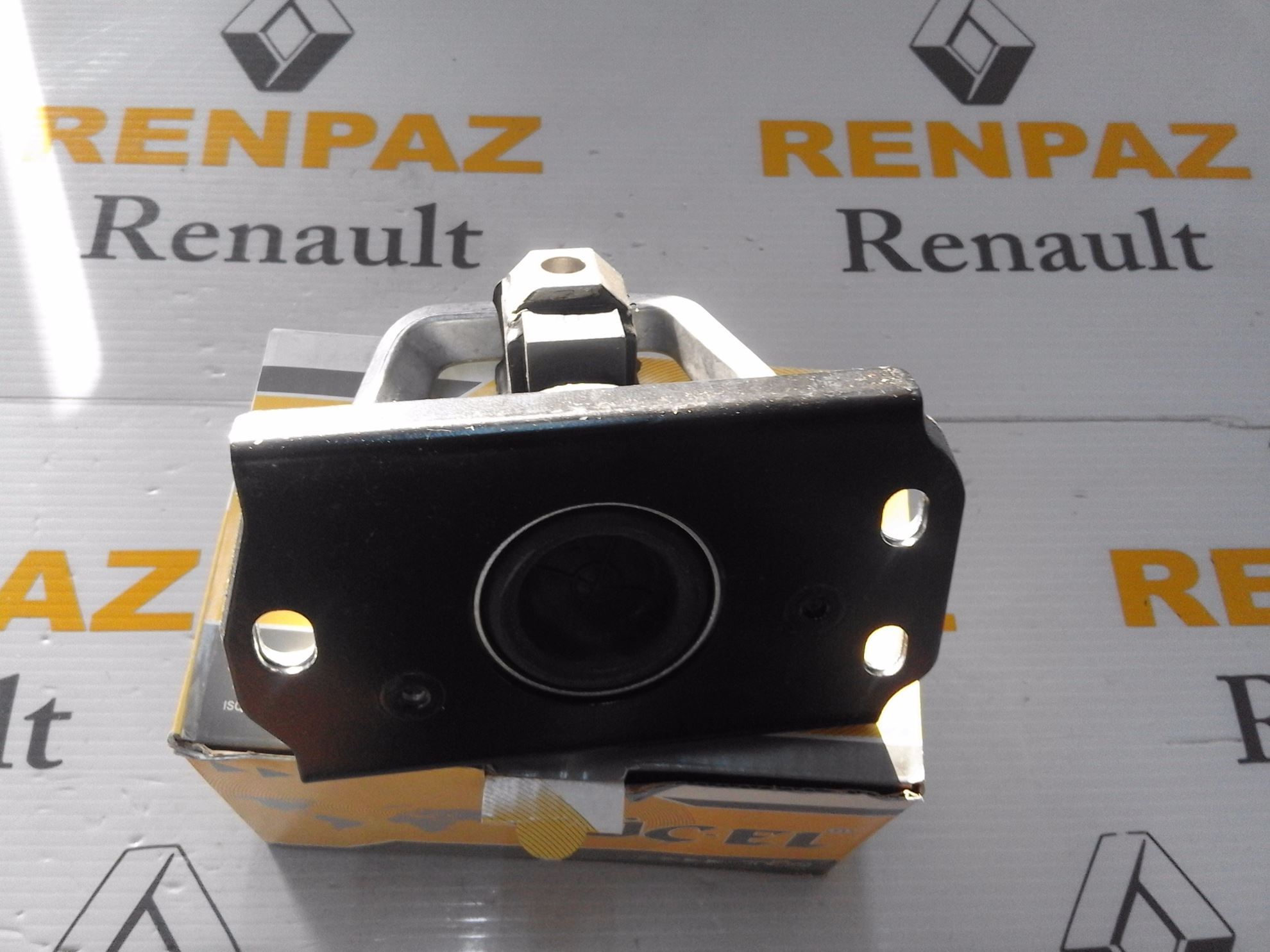 Renpaz Renault Yedek Parca. RENAULT TRAFİC II SAĞ MOTOR TAKOZU ...