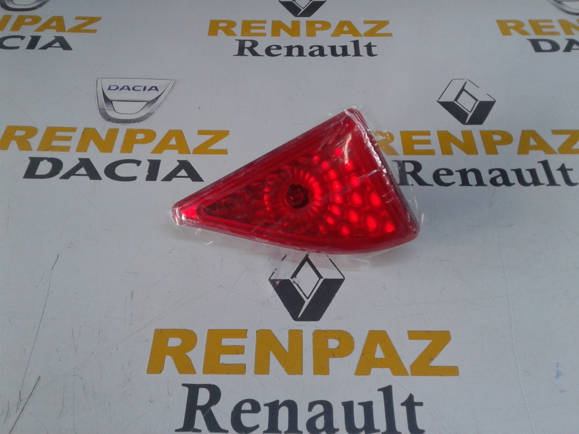 Renpaz Renault Yedek Parca. RENAULT MASTER 3 3. STOP LAMBASI 265900021R