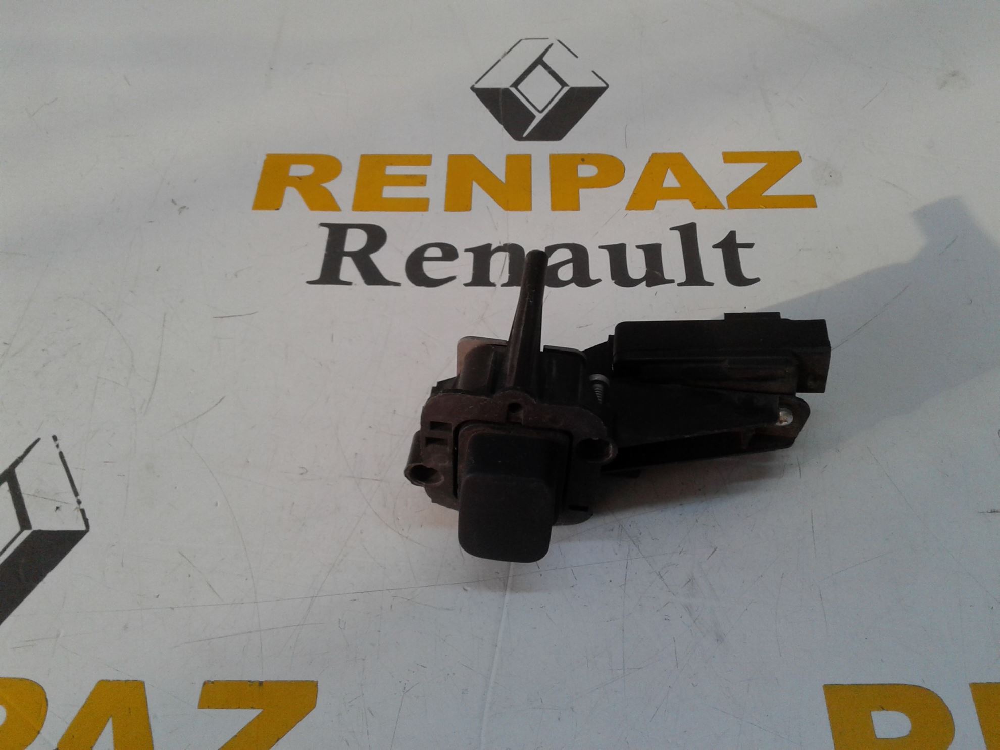 Renpaz Renault Yedek Parca. TRAFİC 2-3/VİVARO BAGAJ KİLİDİ MOTORLU VALEO 842255 - 8200102185