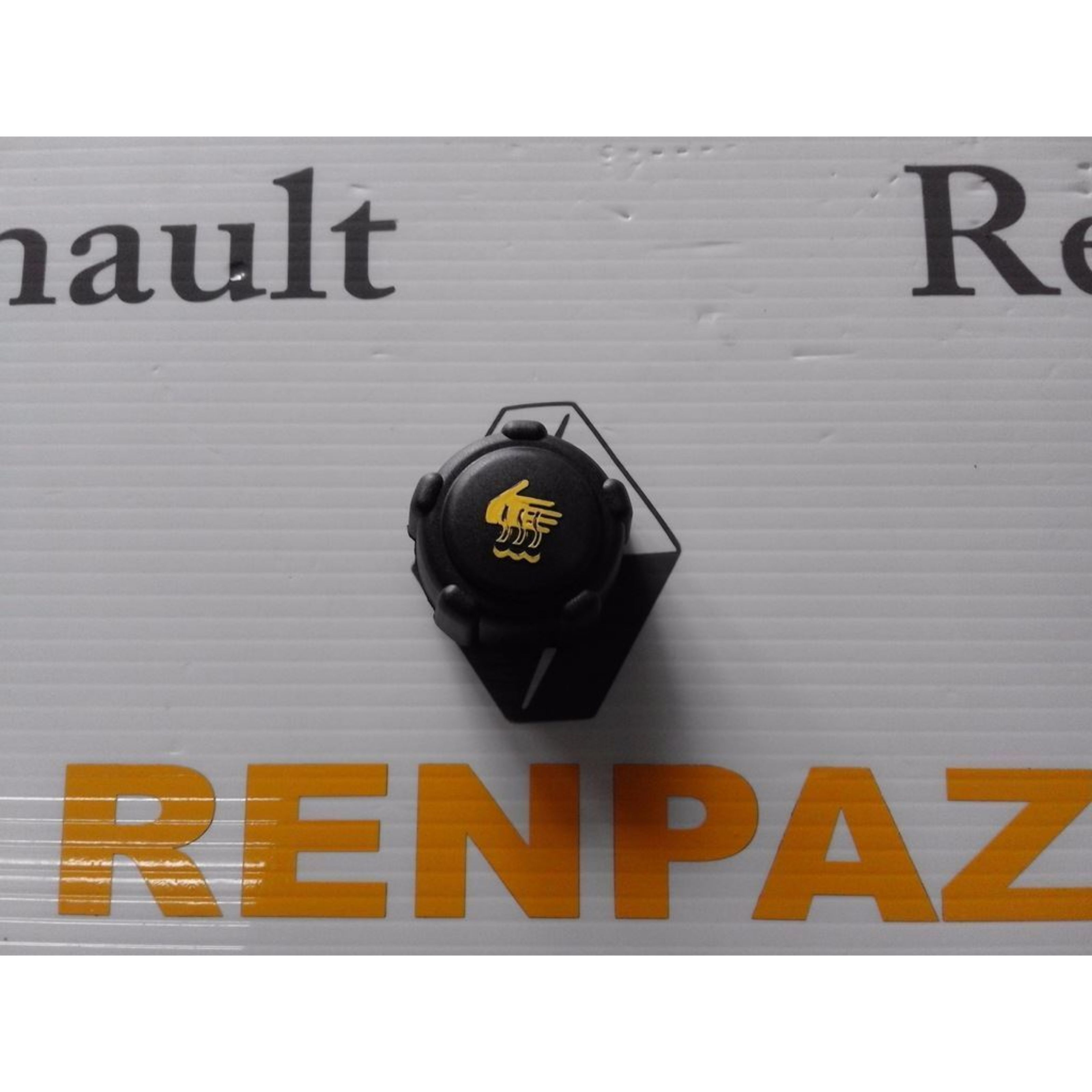 Renpaz Renault Yedek Parca. RENAULT/DACİA GENLEŞME DEPO KAPAĞI SİYAH ...