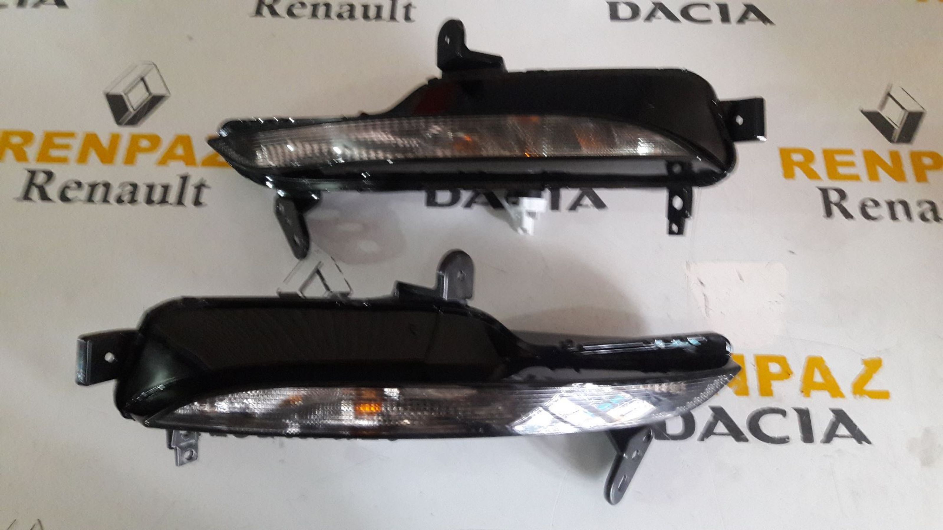 Renpaz Renault Yedek Parca. RENAULT MEGANE 4 ÖN TAMPON SİNYALİ ...